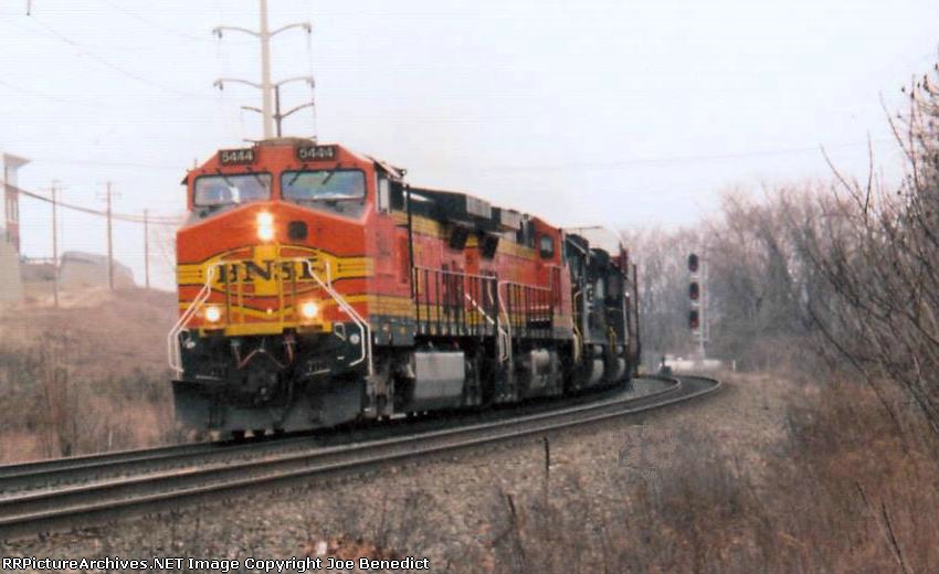 BNSF 5444 & 4845